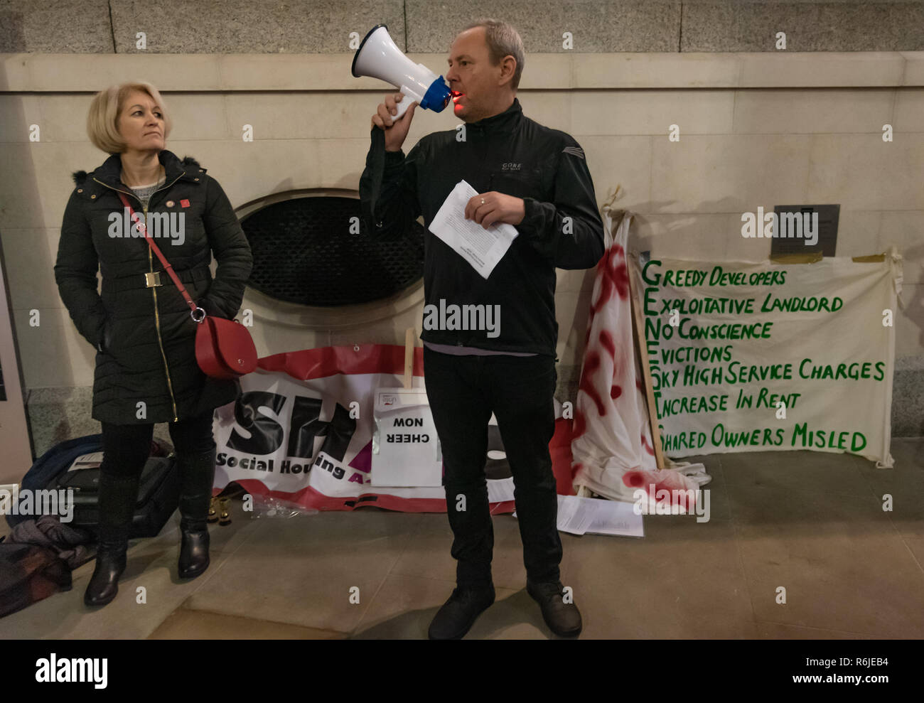 Uk social housing repairs hi-res stock photography and images - Alamy