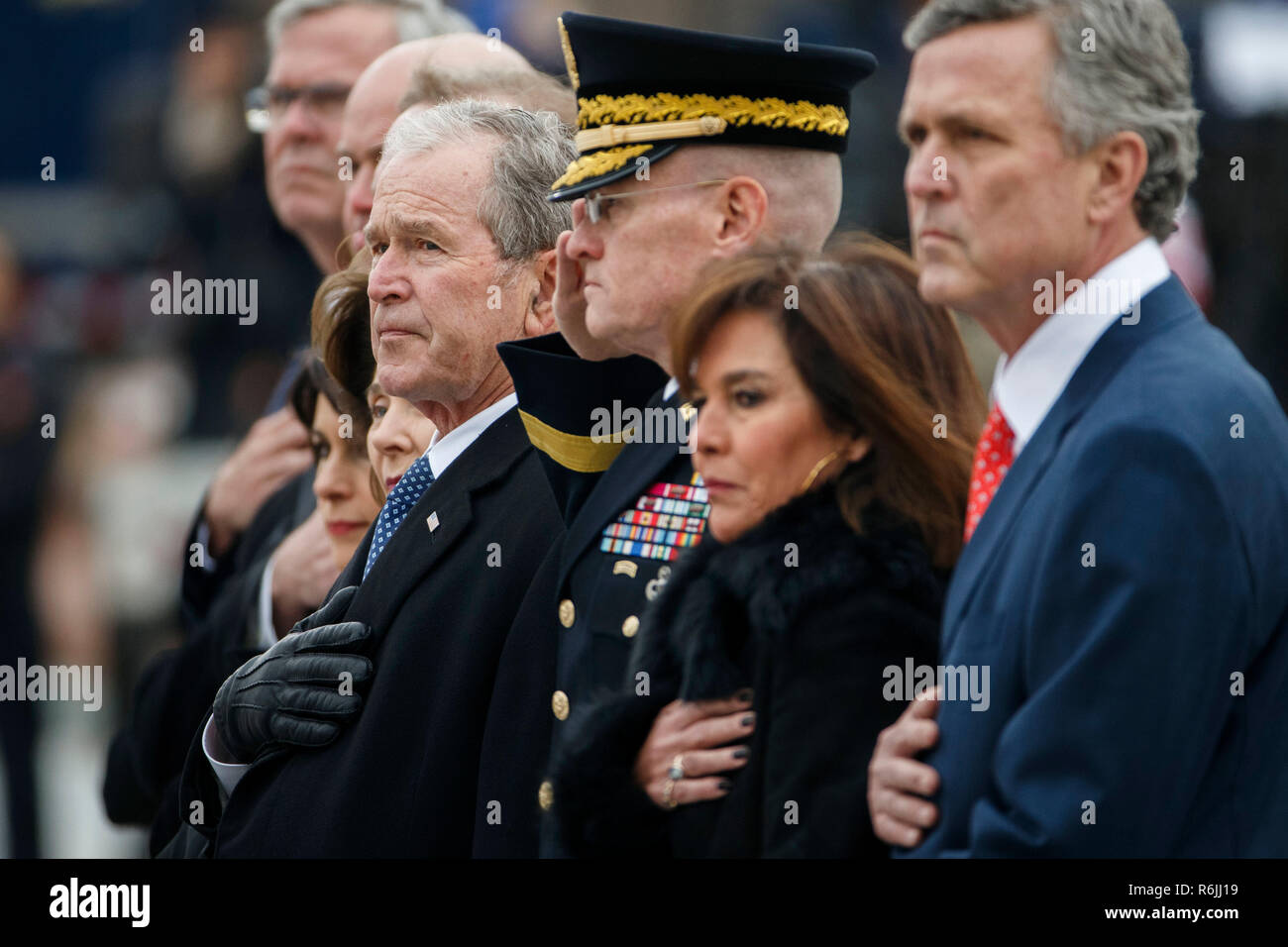 Former U.S. President George W. Bush and members of the Bush family ...