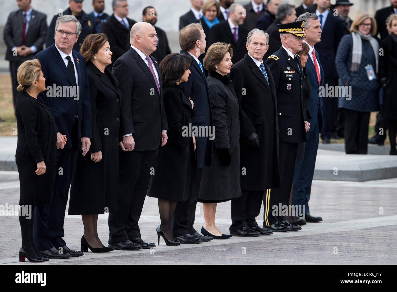 Members of the Bush family are seen outside on the East Front of the ...