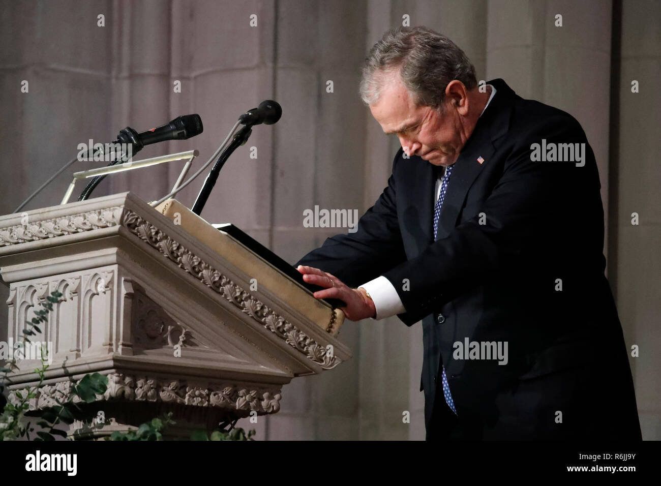 Us president george bush father hi-res stock photography and images - Alamy