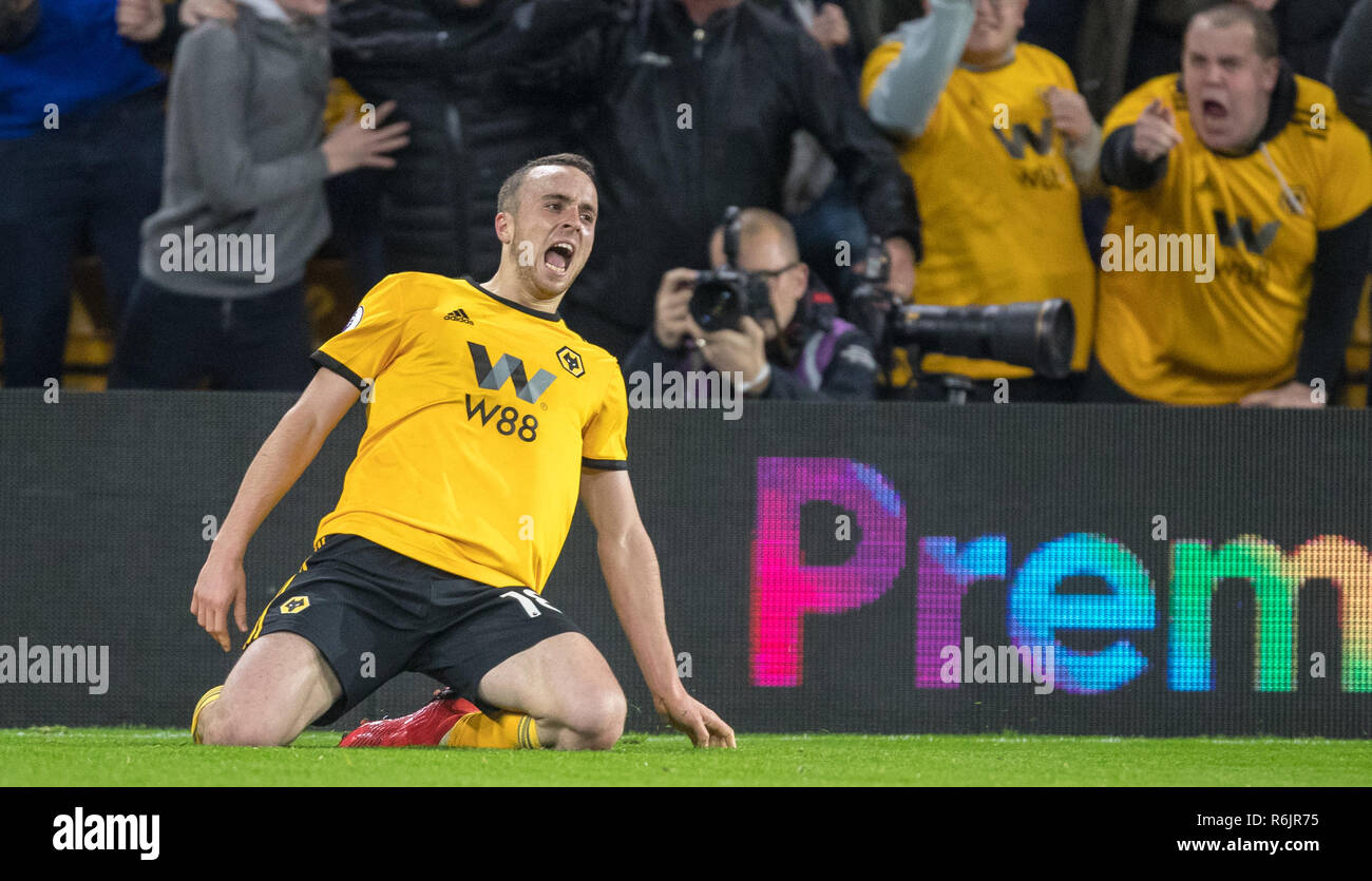 Wolverhampton wanderers diogo jota hi-res stock photography and images ...