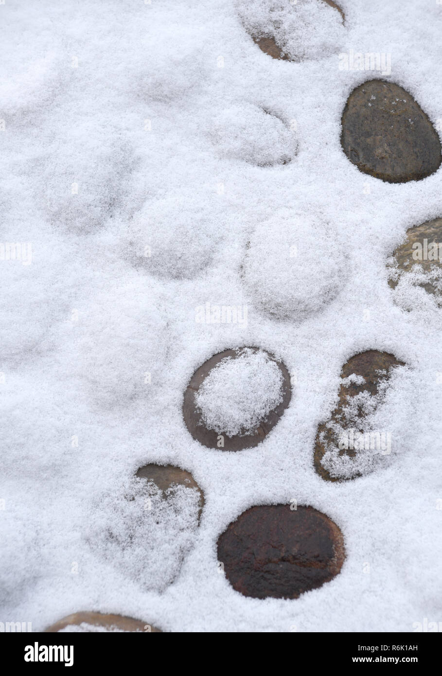 Round River Rocks High Resolution Stock Photography and Images - Alamy