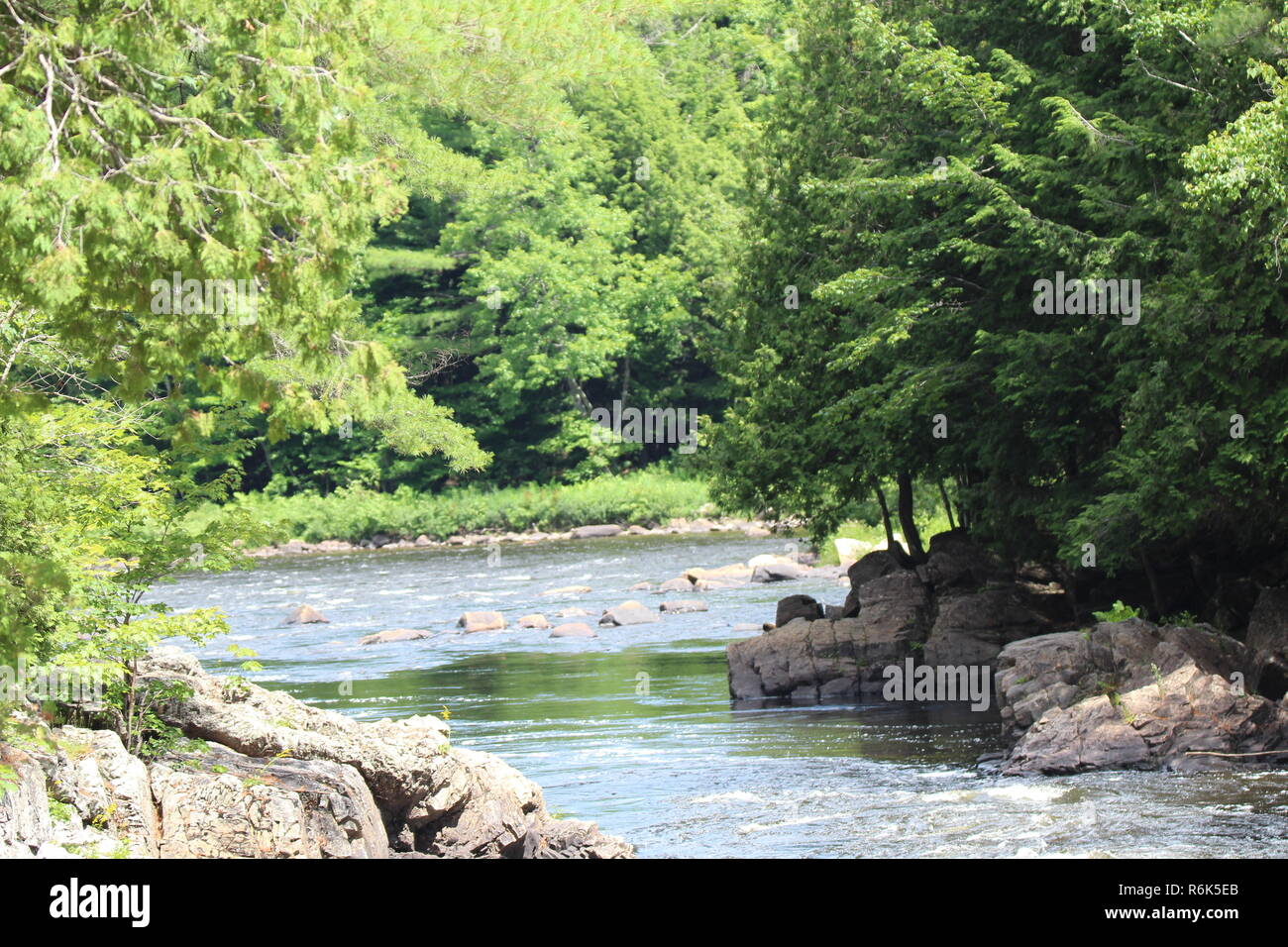 Chute deau riviere au quebec hi-res stock photography and images - Alamy