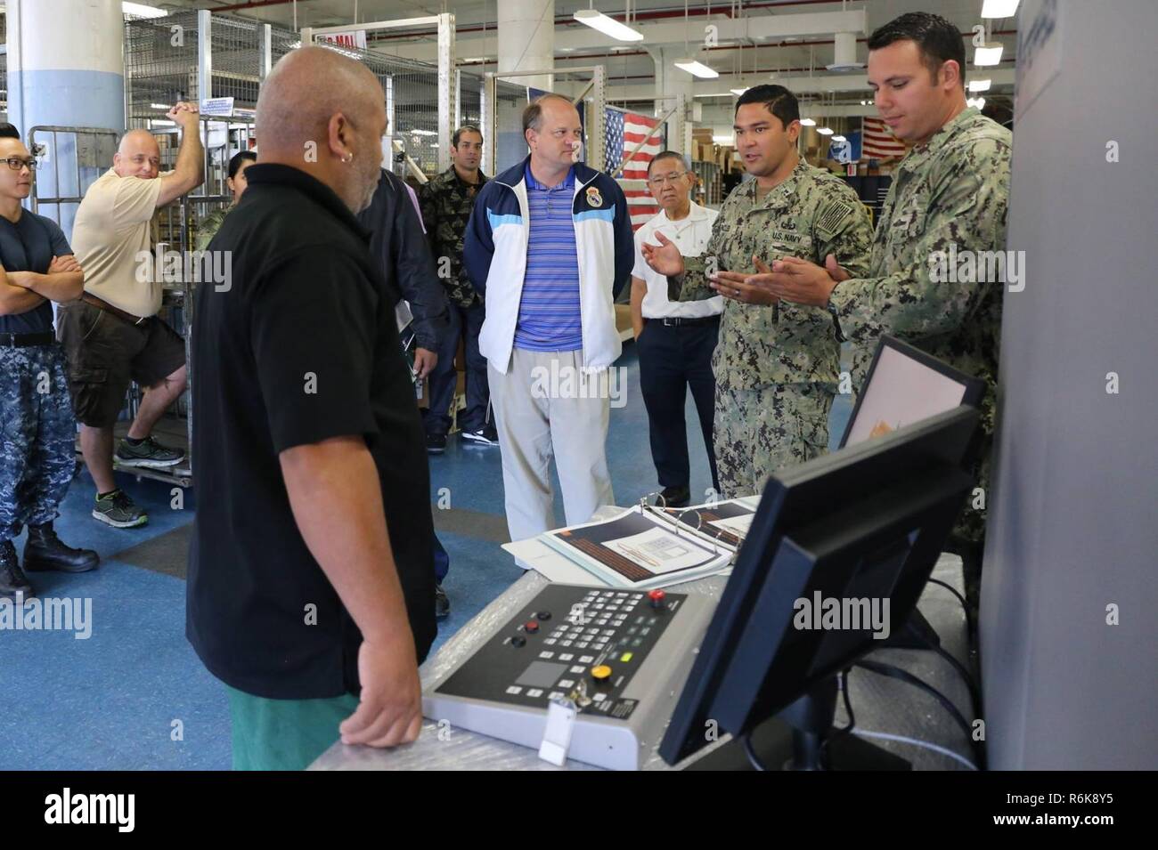 (May 12, 2017) Mobile Diving and Salvage Unit (MDSU) 1 Detachment (Det ...