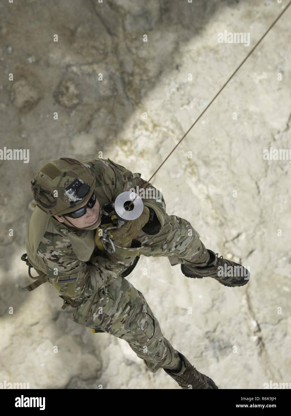 Soldiers from the West Virginia Army National Guard's 1st Battalion ...