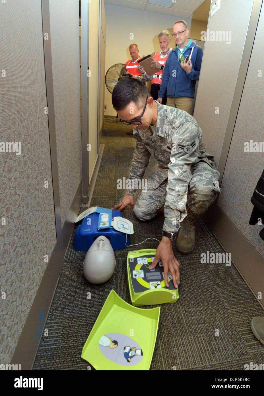 Aed exercise hi-res stock photography and images - Alamy