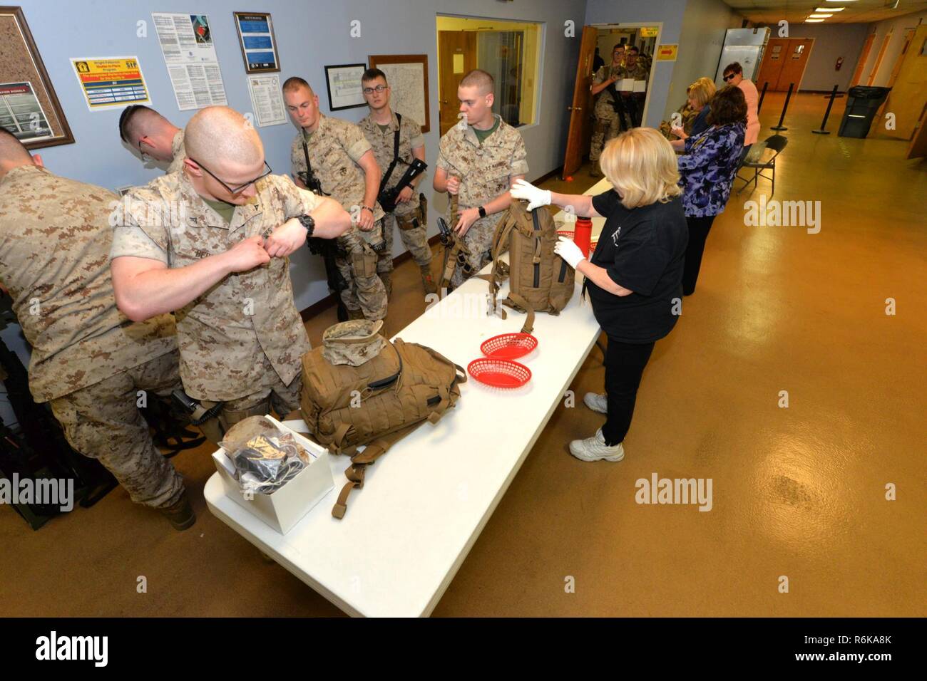 U.S. Marine Corps Lance Corporals Berns and Long with the 4th Law ...