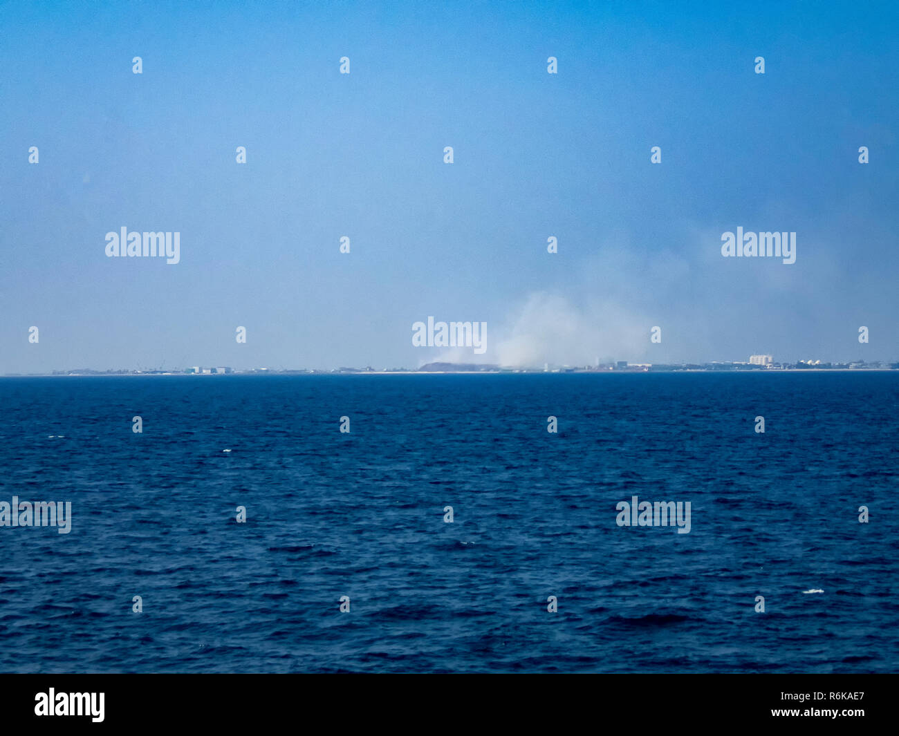 Maldives construction hi-res stock photography and images - Alamy