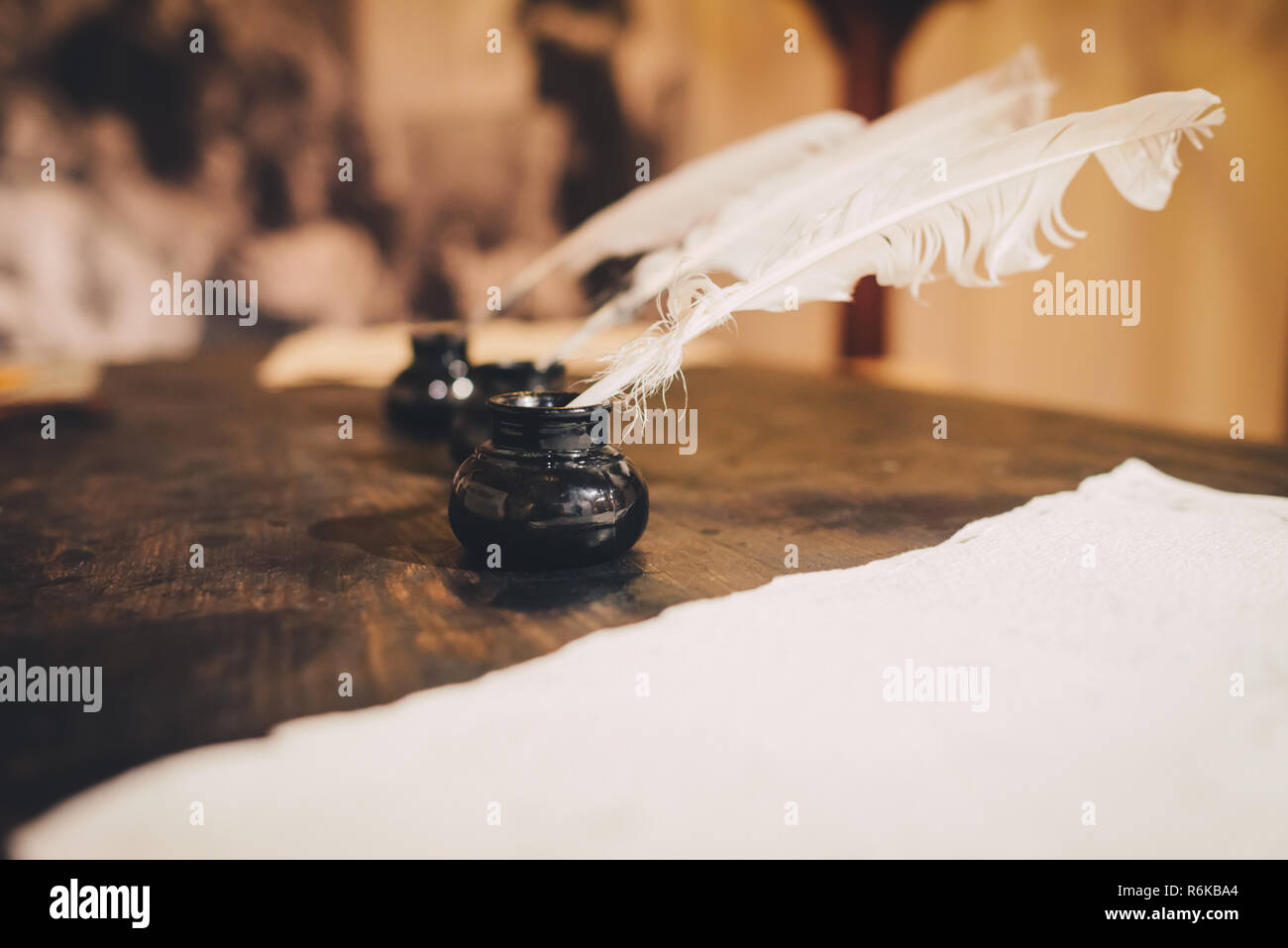 Vintage quill hi-res stock photography and images - Alamy