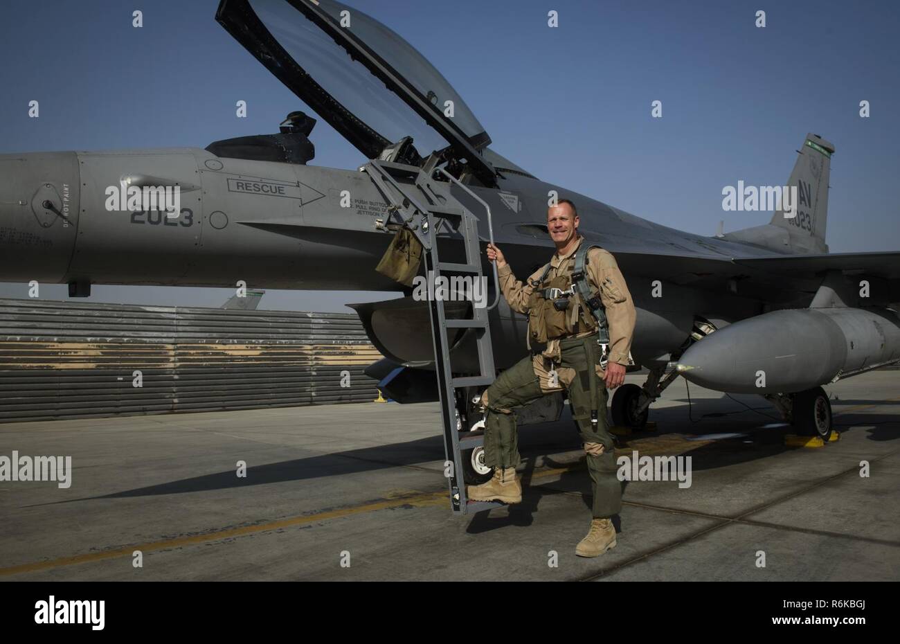 Brig. Gen. Jim Sears conducted his fini flight out of Bagram Airfield ...