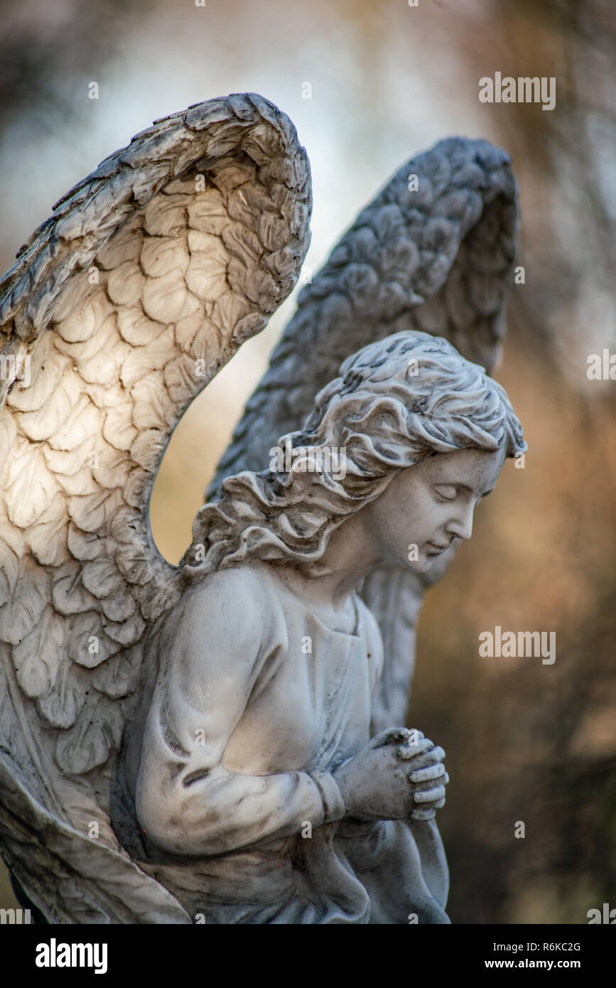 Guardian angel statue hi-res stock photography and images - Alamy
