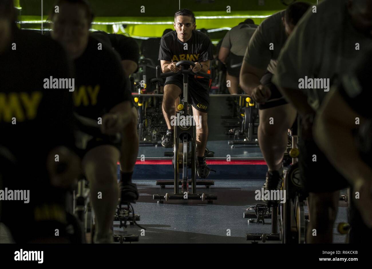 U.S. Army Reserve Soldiers from the 200th Military Police Command ...