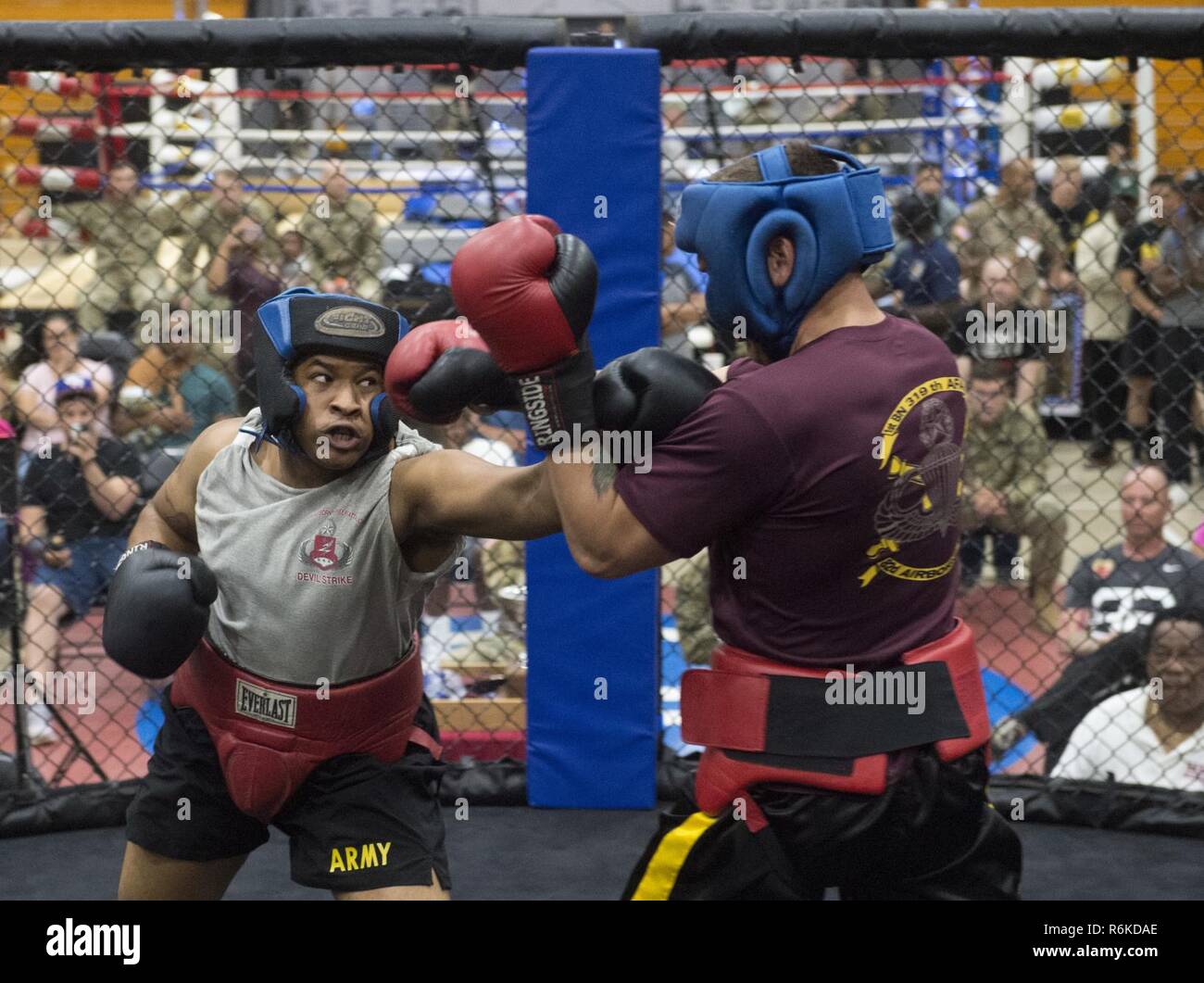 Military boxing tournament hi-res stock photography and images - Alamy