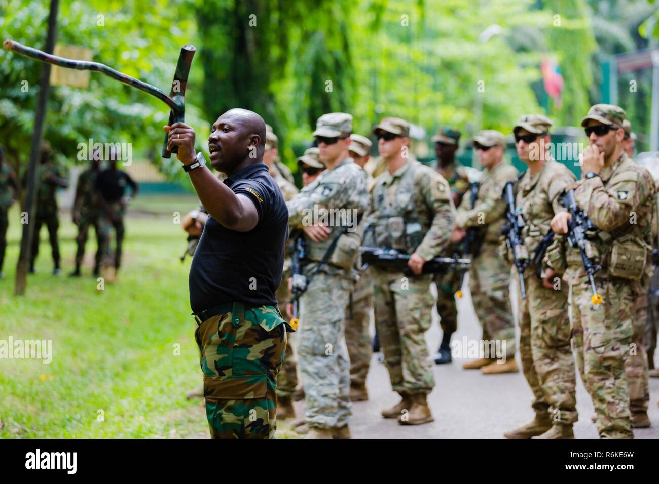 Ghana Armed Forces Maj. Jacob Codjoe, course commander of the Jungle ...