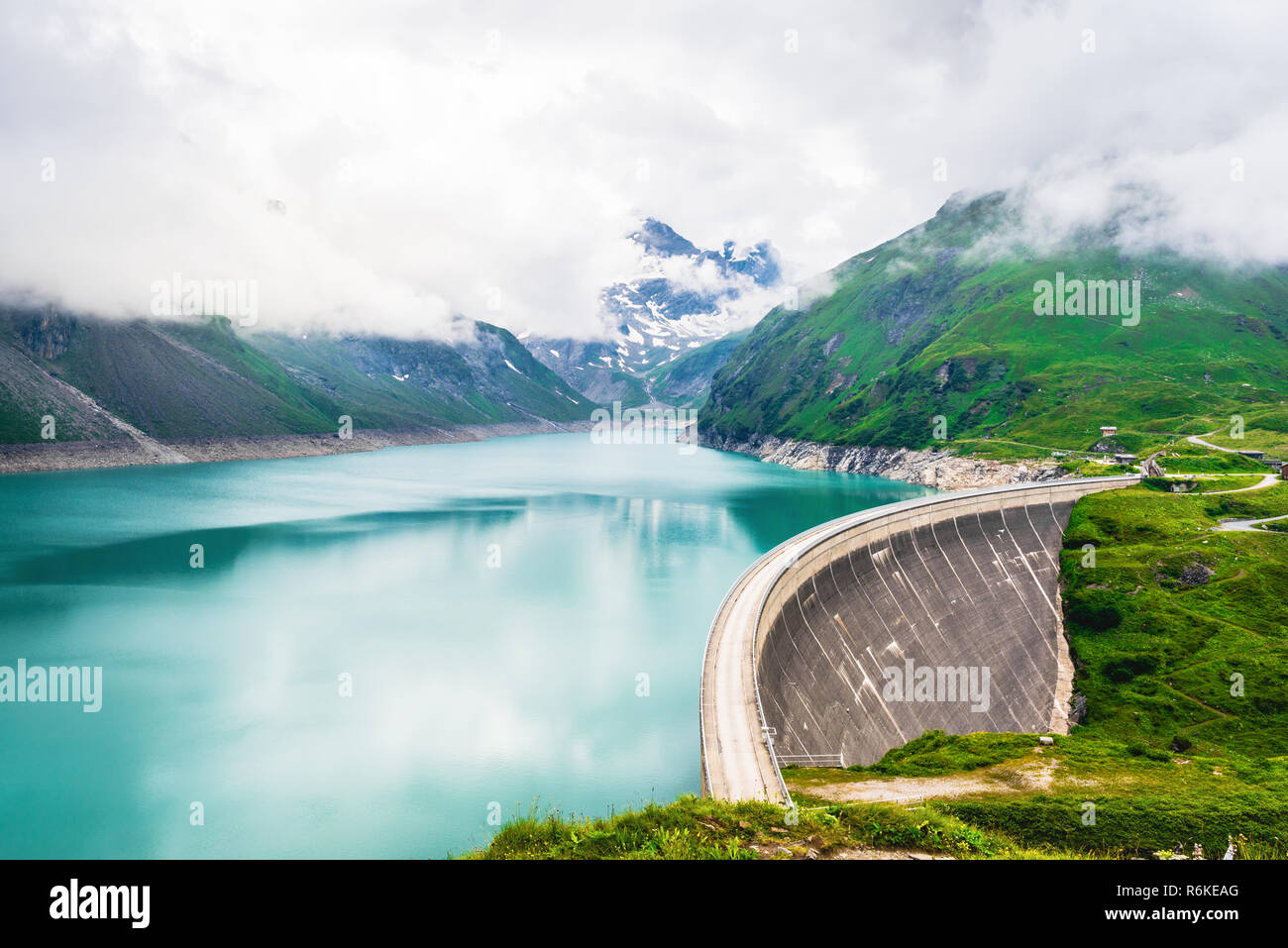 Austria kaprun alpine reservoir mooserboden hi-res stock photography ...
