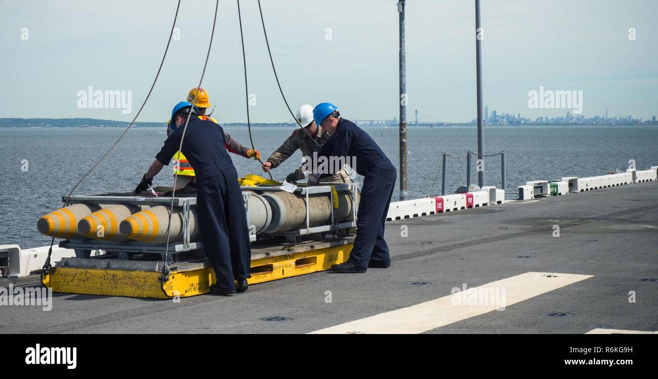 Earle naval weapons station hi-res stock photography and images - Alamy