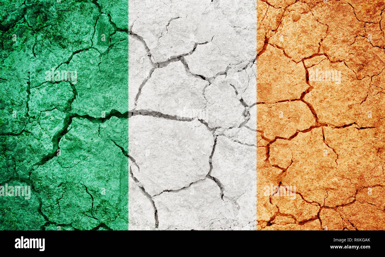 Ireland cracked flag hi-res stock photography and images - Alamy