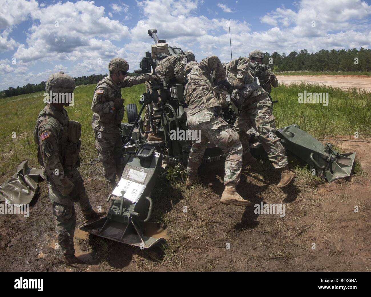 Paratroopers assigned to 1st Battalion, 319th Airborne Field Artillery ...