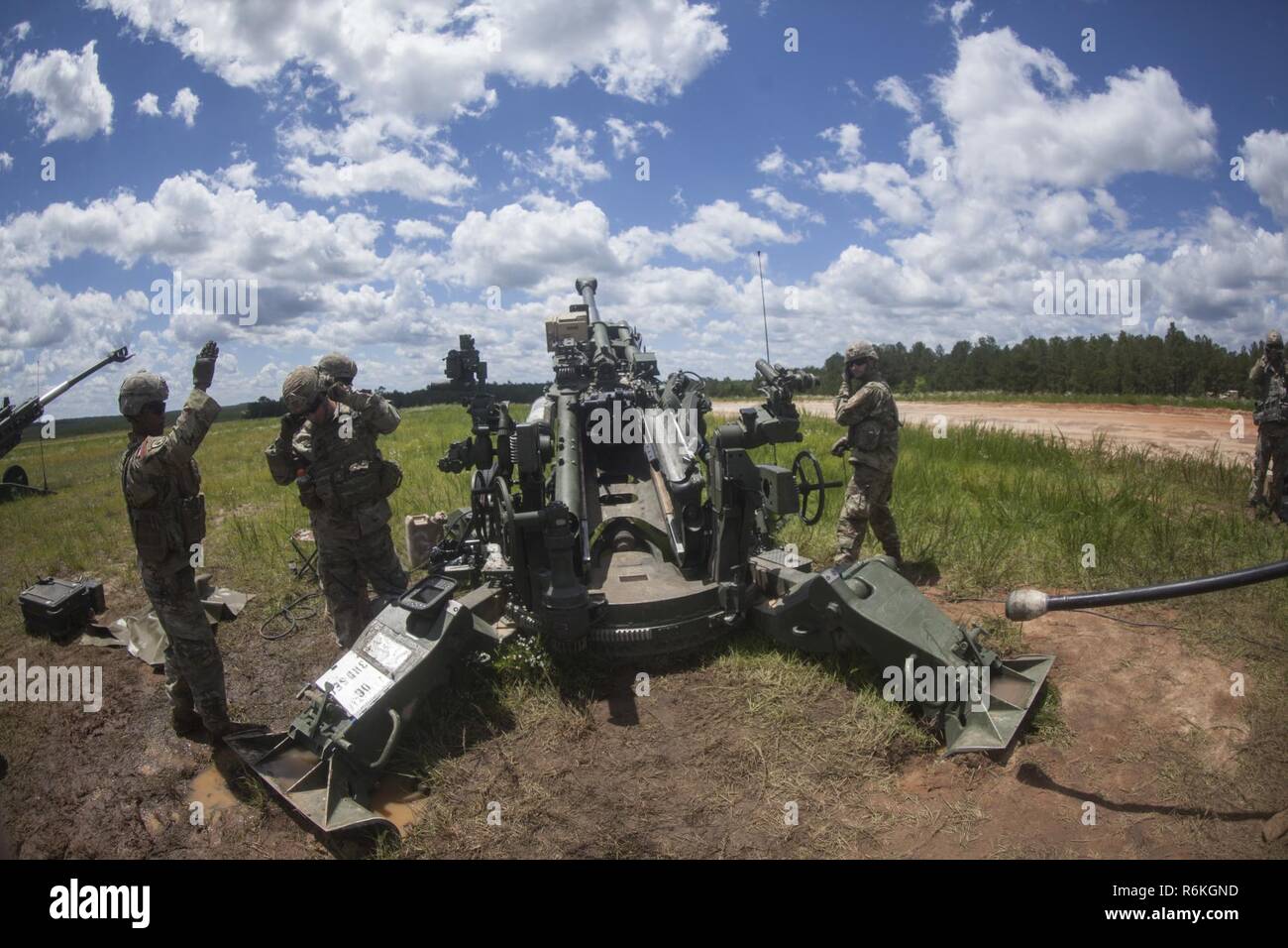 Paratroopers assigned to 1st Battalion, 319th Airborne Field Artillery ...