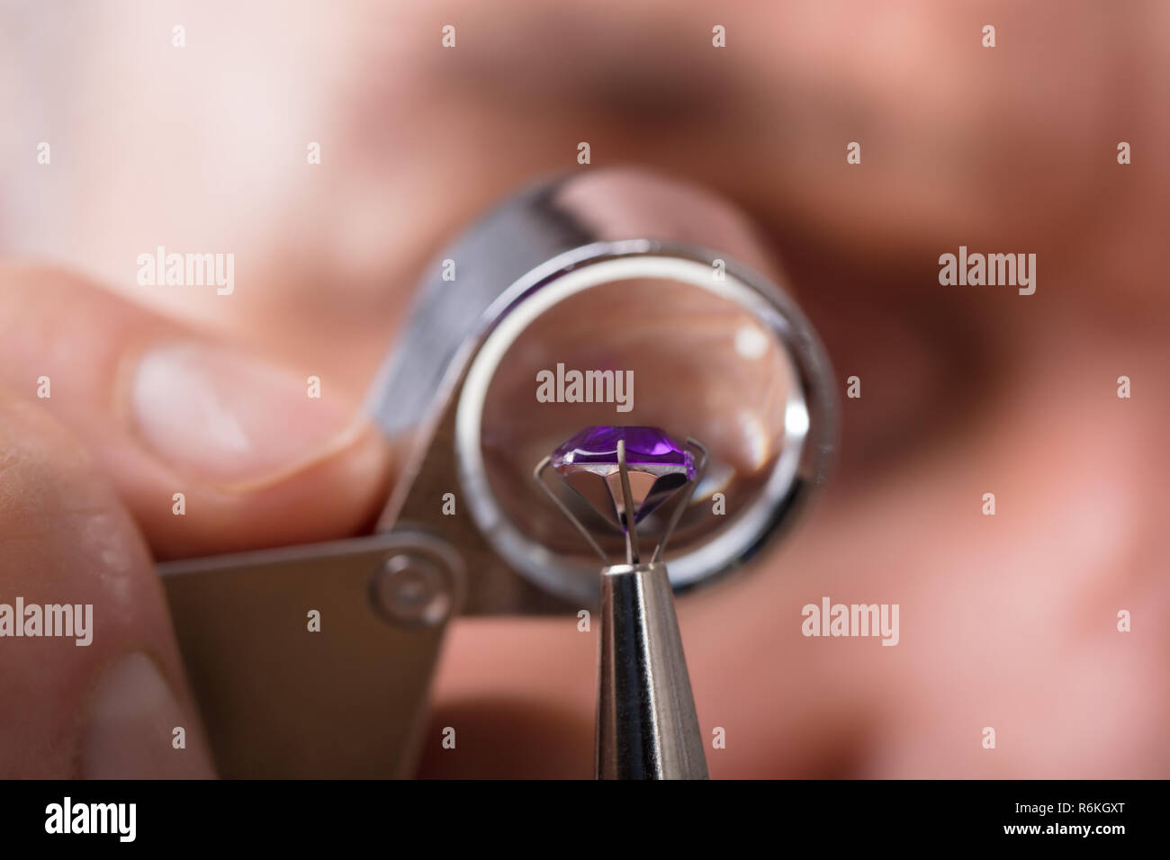 Diamond quality control hi-res stock photography and images - Alamy