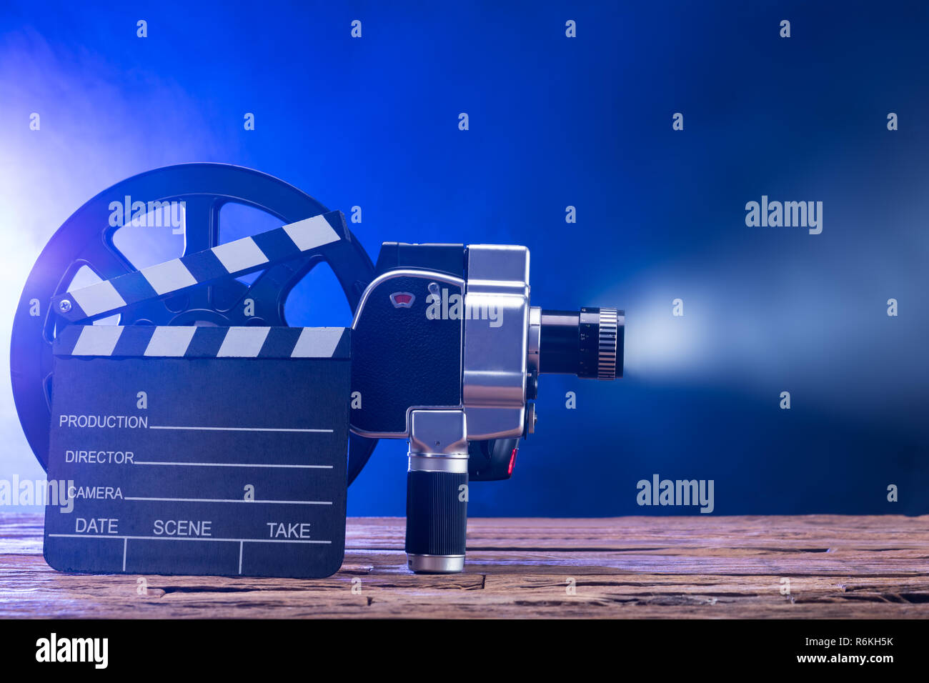 Vintage hollywood movie set camera hi-res stock photography and images ...