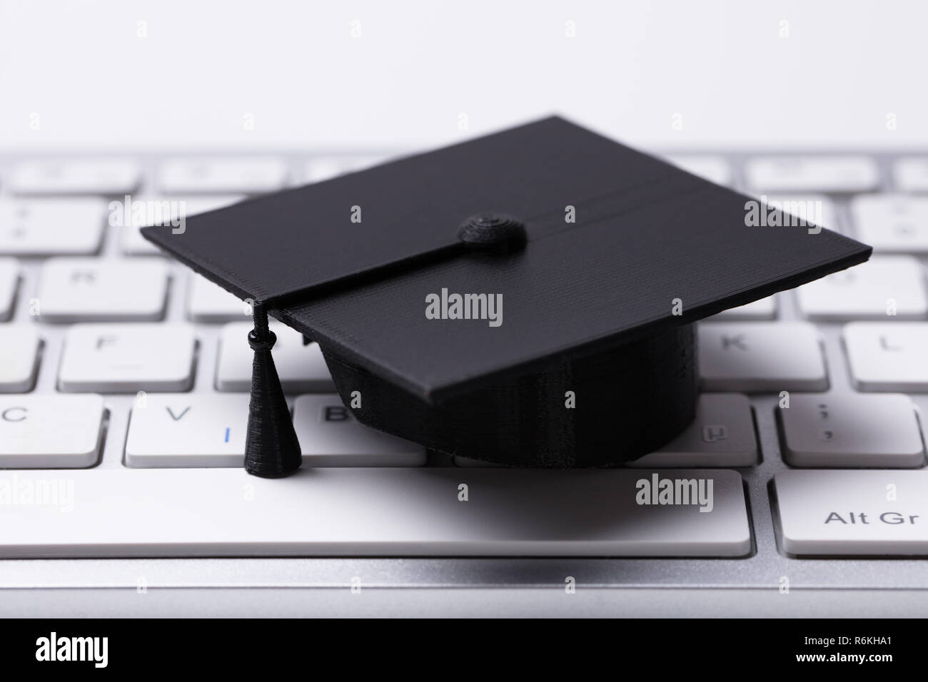 Close-up Of Black Graduation Cap Stock Photo - Alamy