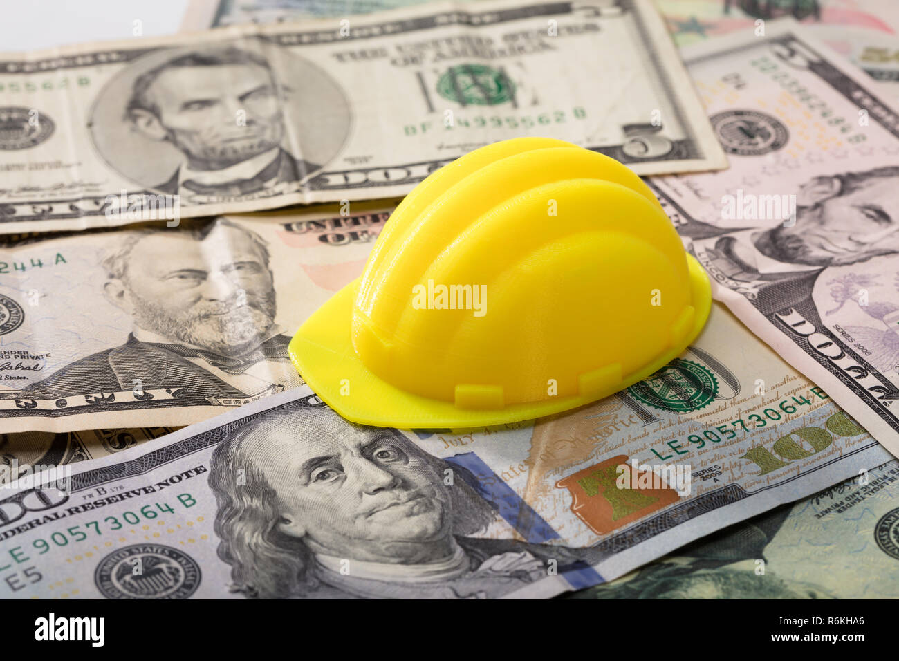Hart Hat On Dollar Banknotes Stock Photo - Alamy