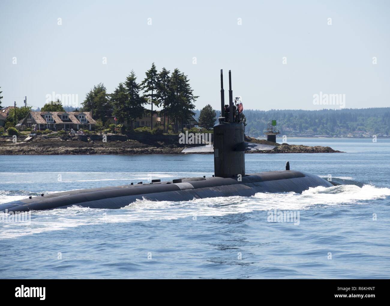 PUGET SOUND, Wash. (May 26, 2017) The Los Angeles-class fast-attack ...