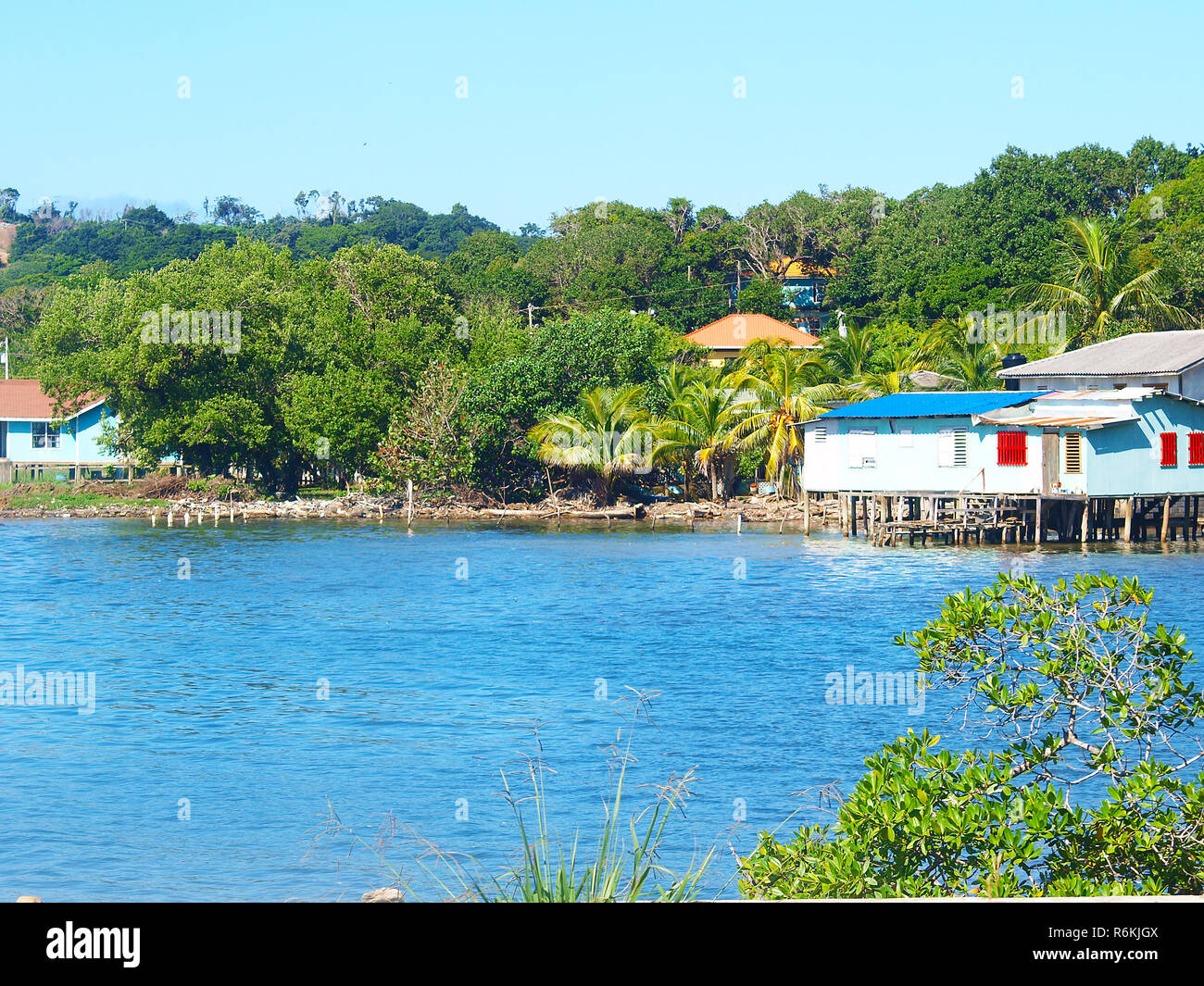House built over the water in Oak Ridge, Roatan Stock Photo - Alamy
