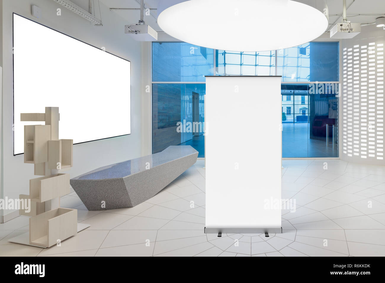 Lobby display hi-res stock photography and images - Alamy