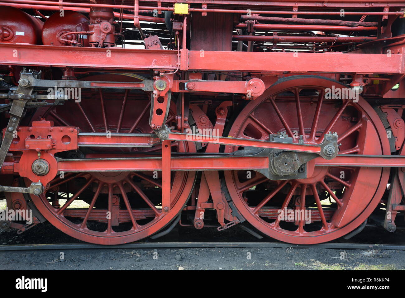 wheels of a steam locomotive Stock Photo - Alamy