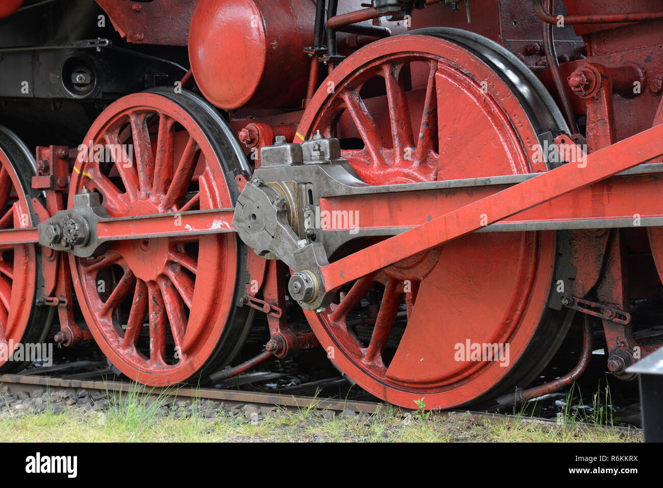 wheels of a steam locomotive Stock Photo - Alamy