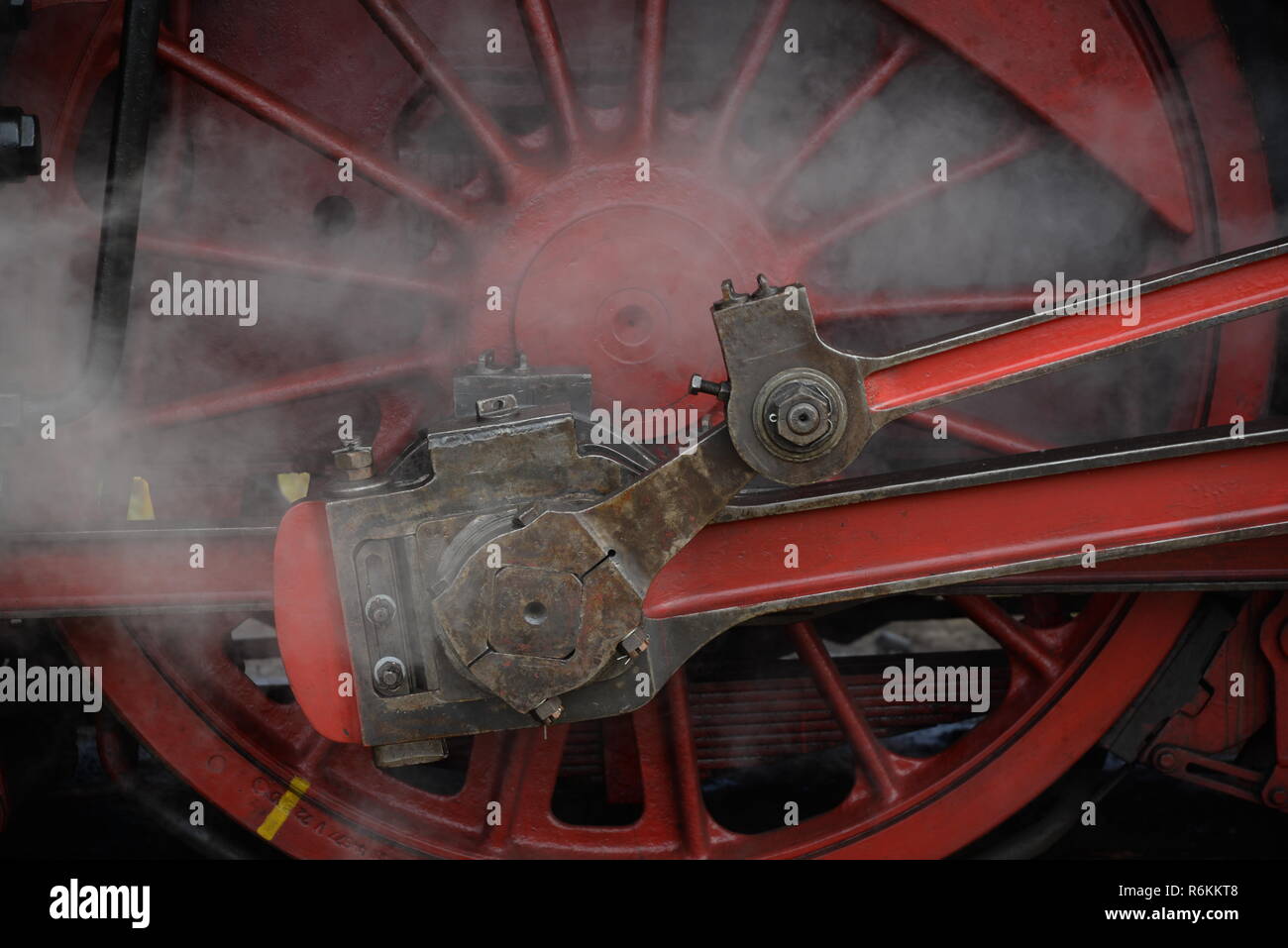 Wheels linkage steam train hi-res stock photography and images - Alamy
