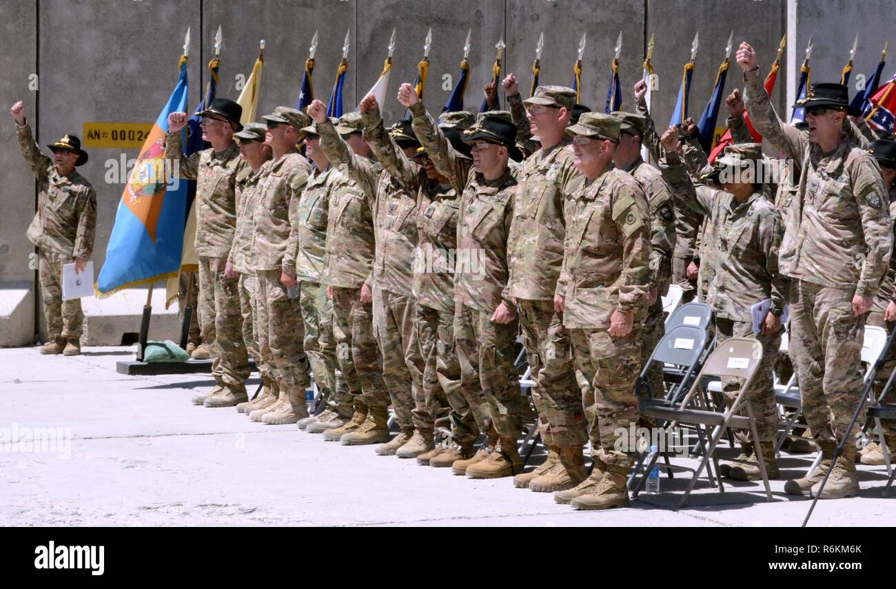 Soldiers sing the "Spirit of the Cav" at the 1st Cavalry Division ...