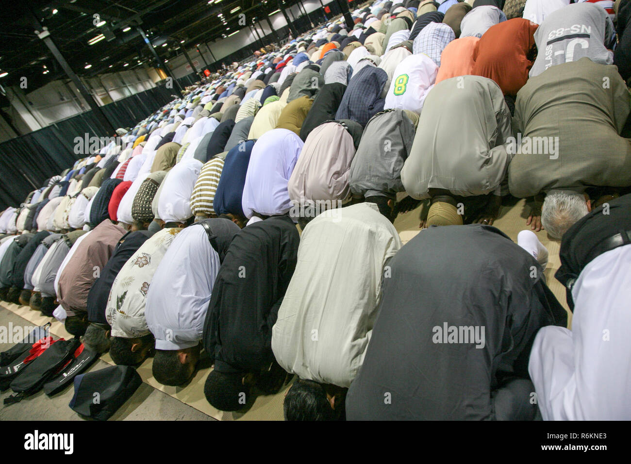 Muslim men in prayer hall Stock Photo - Alamy