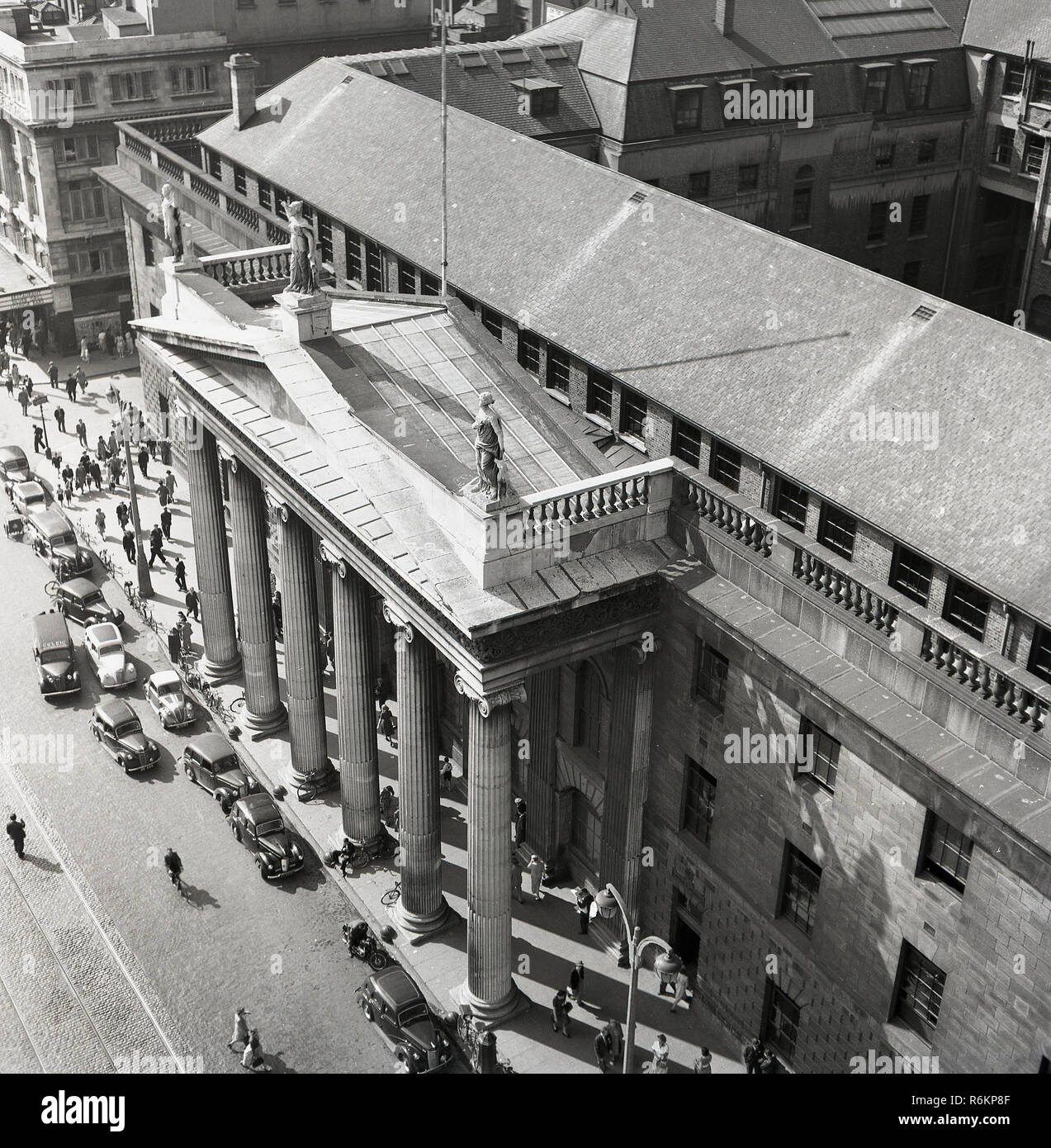 1950s, historical, view from above of the front of the General Post ...