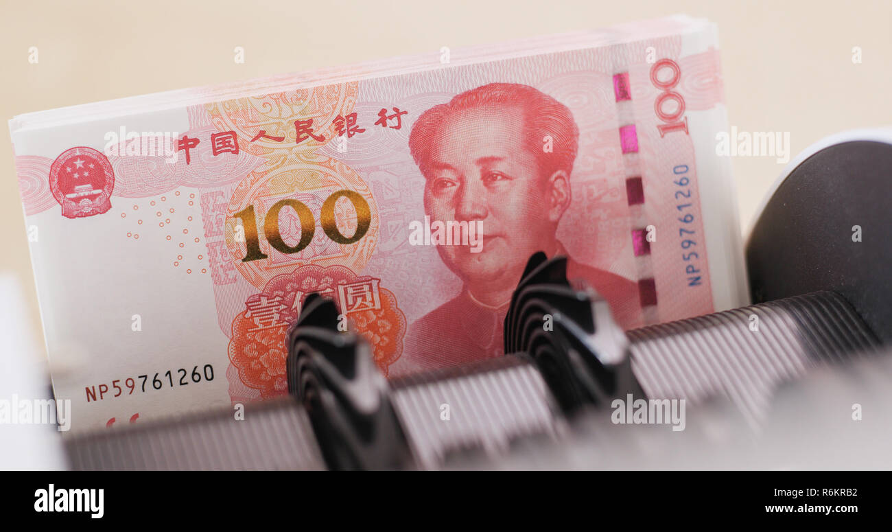 Counting chinese yuan notes hi-res stock photography and images - Alamy