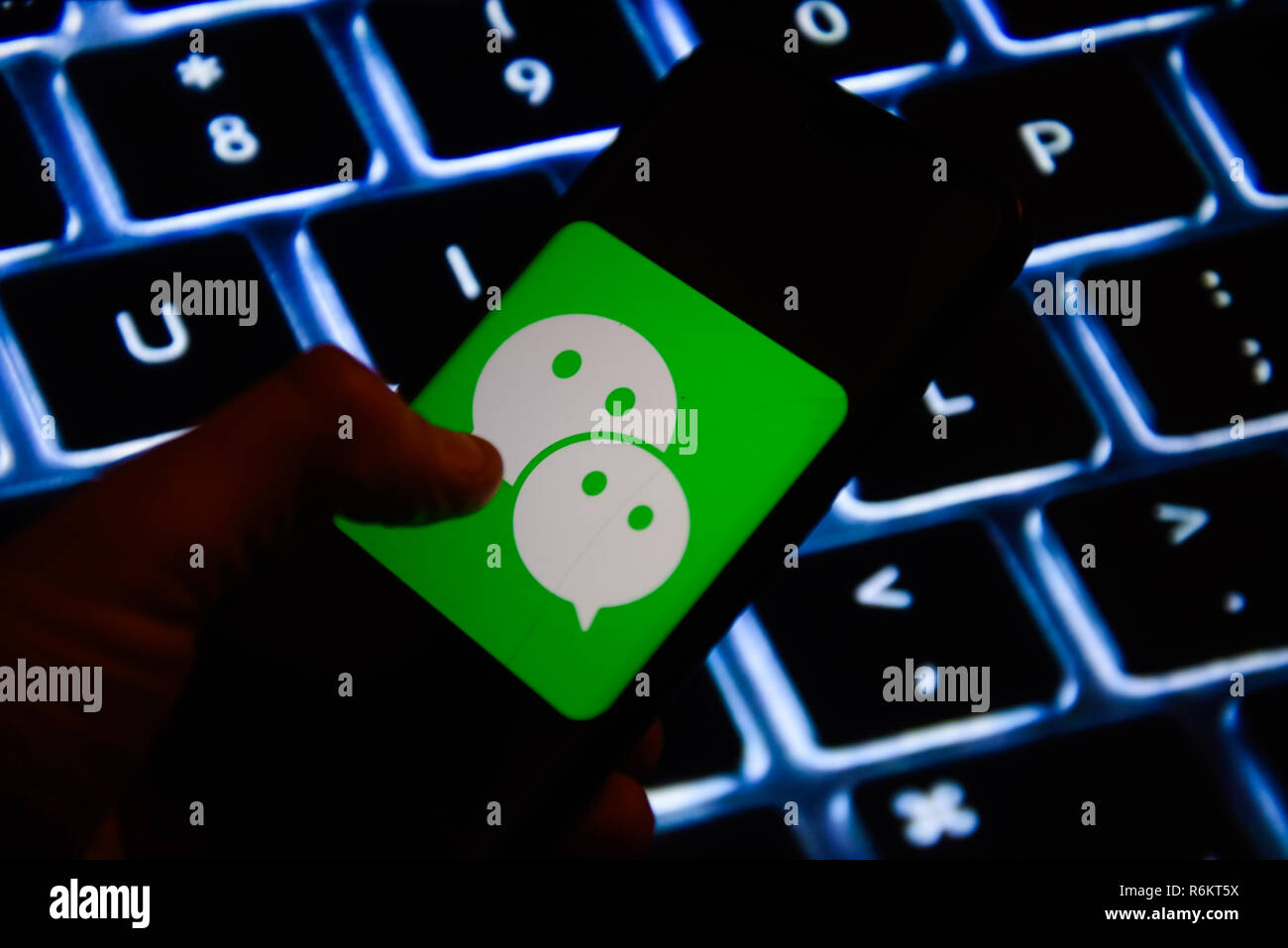 Wechat logo hi-res stock photography and images - Alamy
