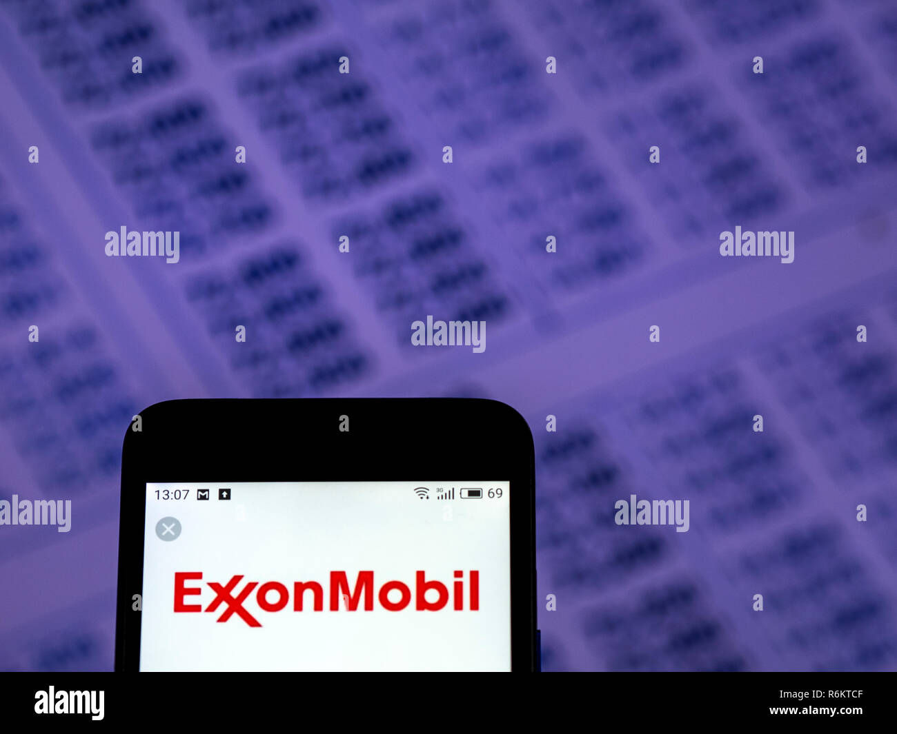 Exxonmobil sign hi-res stock photography and images - Alamy