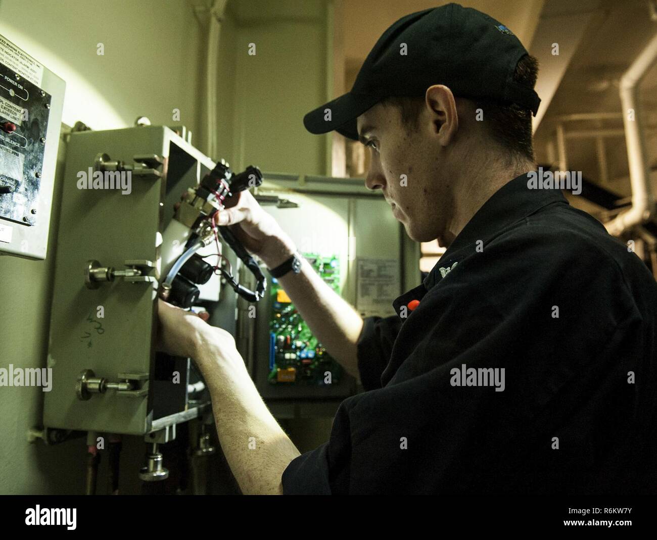 Wayne morris navy hi-res stock photography and images - Alamy