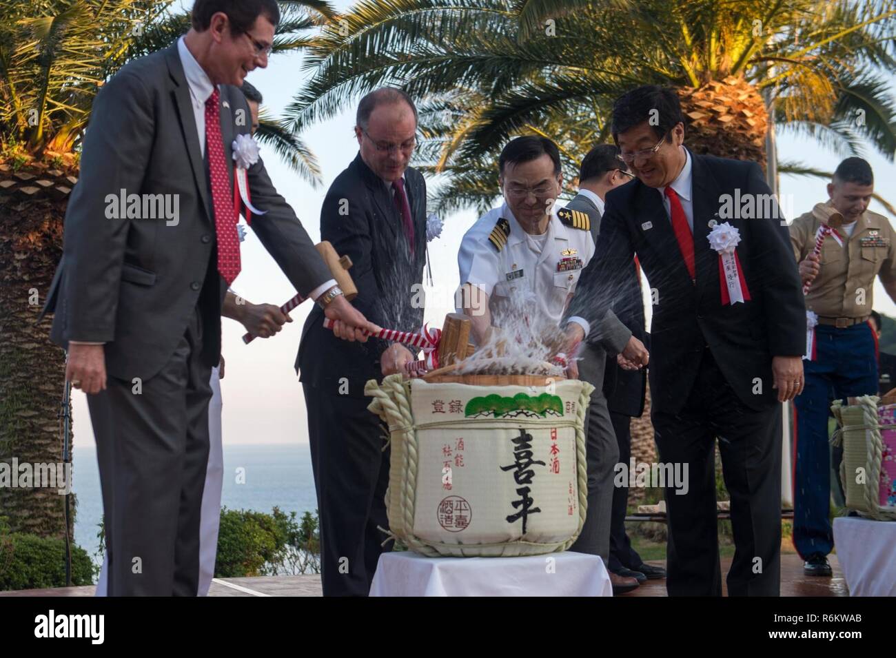 Commander of destroyer squadron desron 15 hi-res stock photography and ...