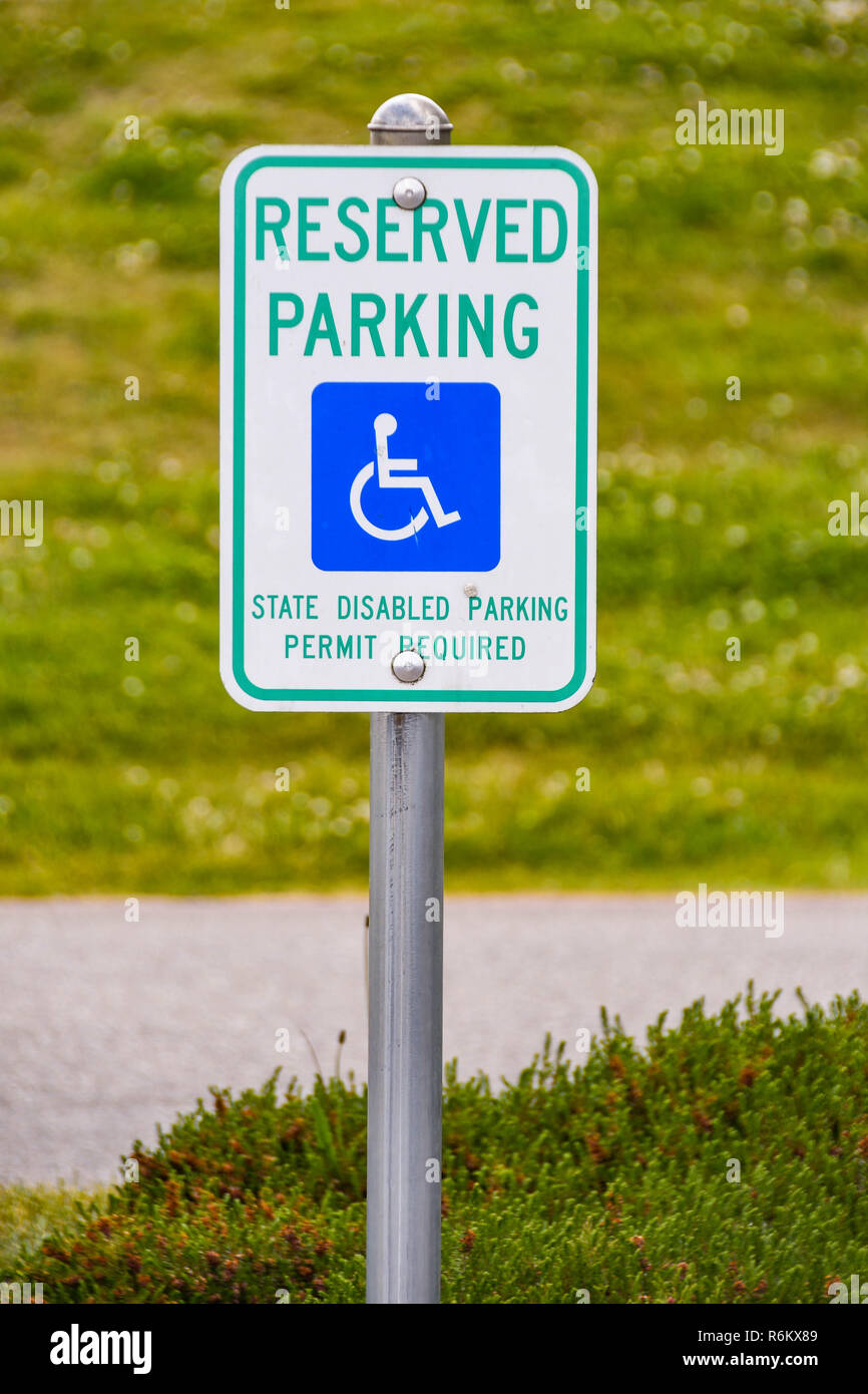 A disabled parking permit hi-res stock photography and images - Alamy