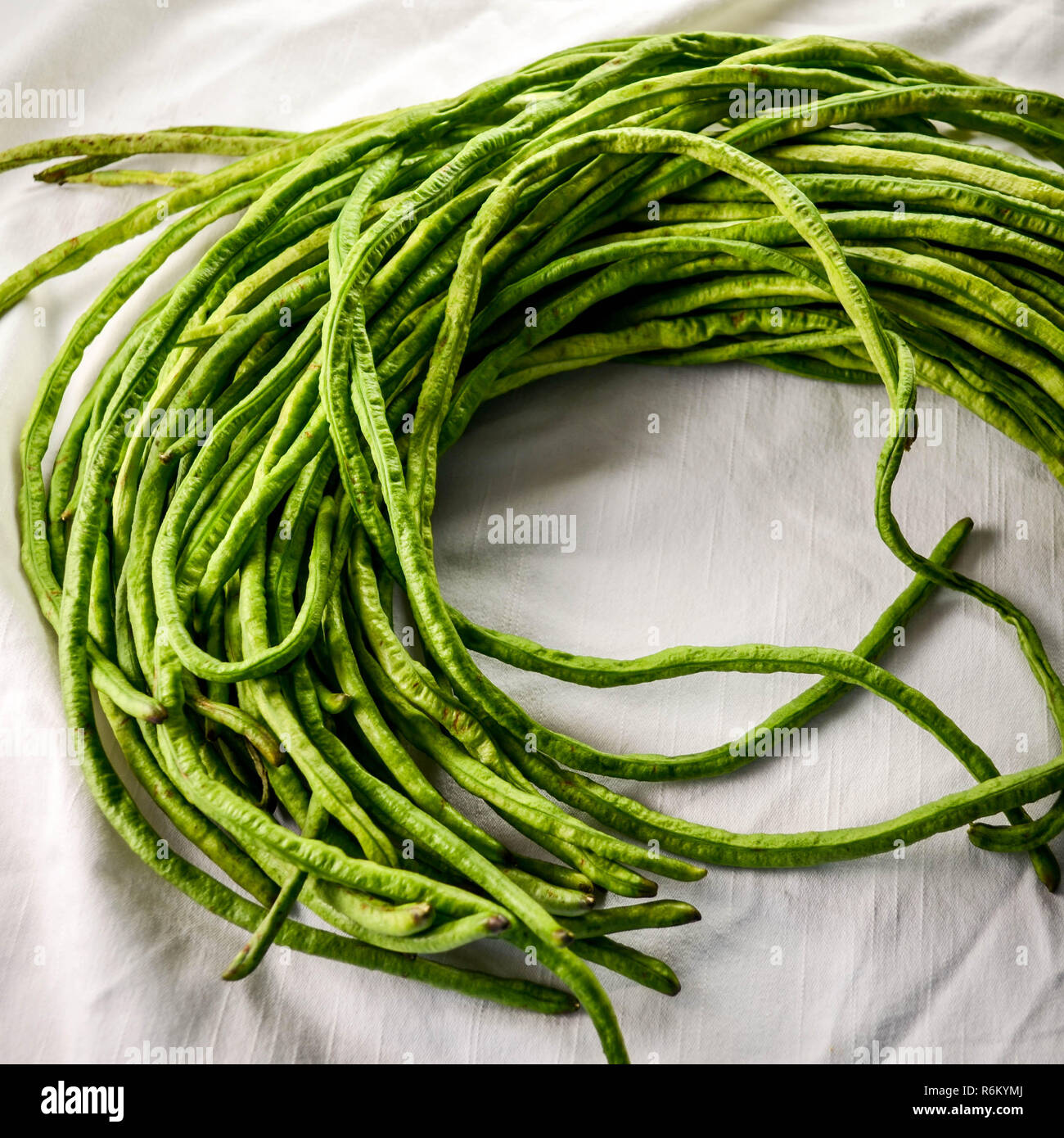Snake beans hi-res stock photography and images - Alamy