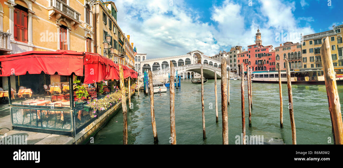 Bridge canal scenic architecture hi-res stock photography and images ...