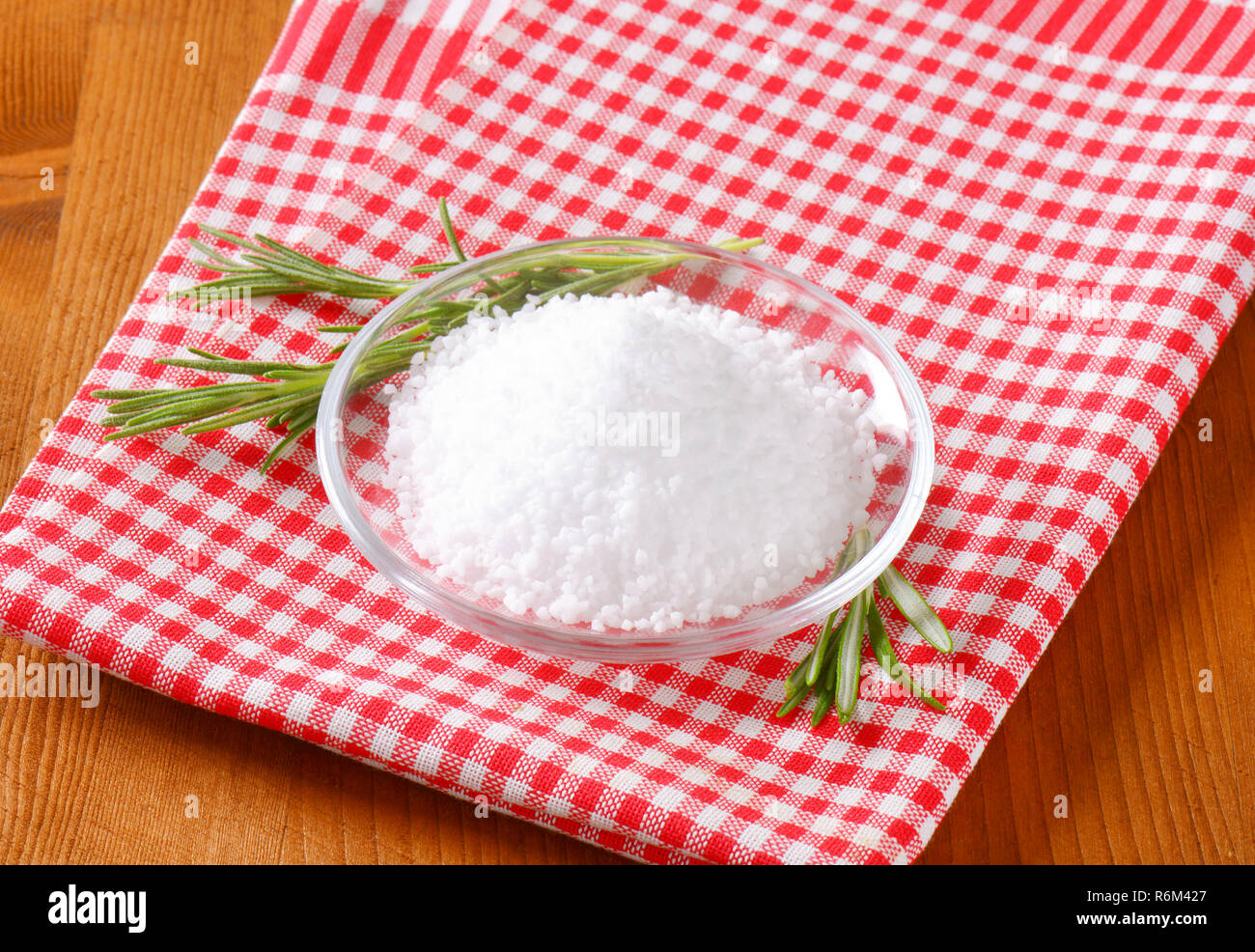coarse grained salt Stock Photo - Alamy