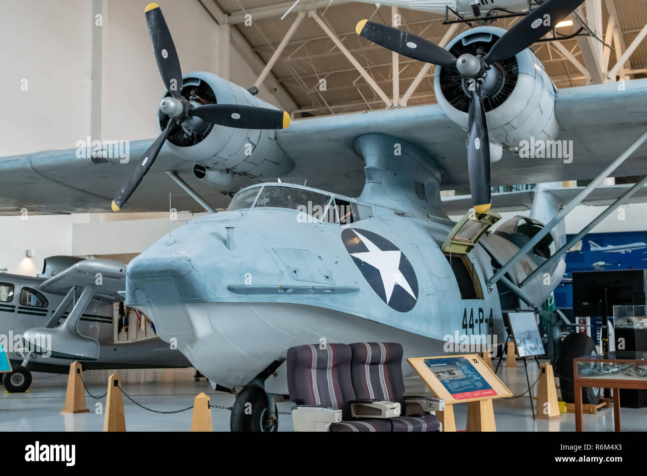 Lockheed p2v neptune hi-res stock photography and images - Alamy