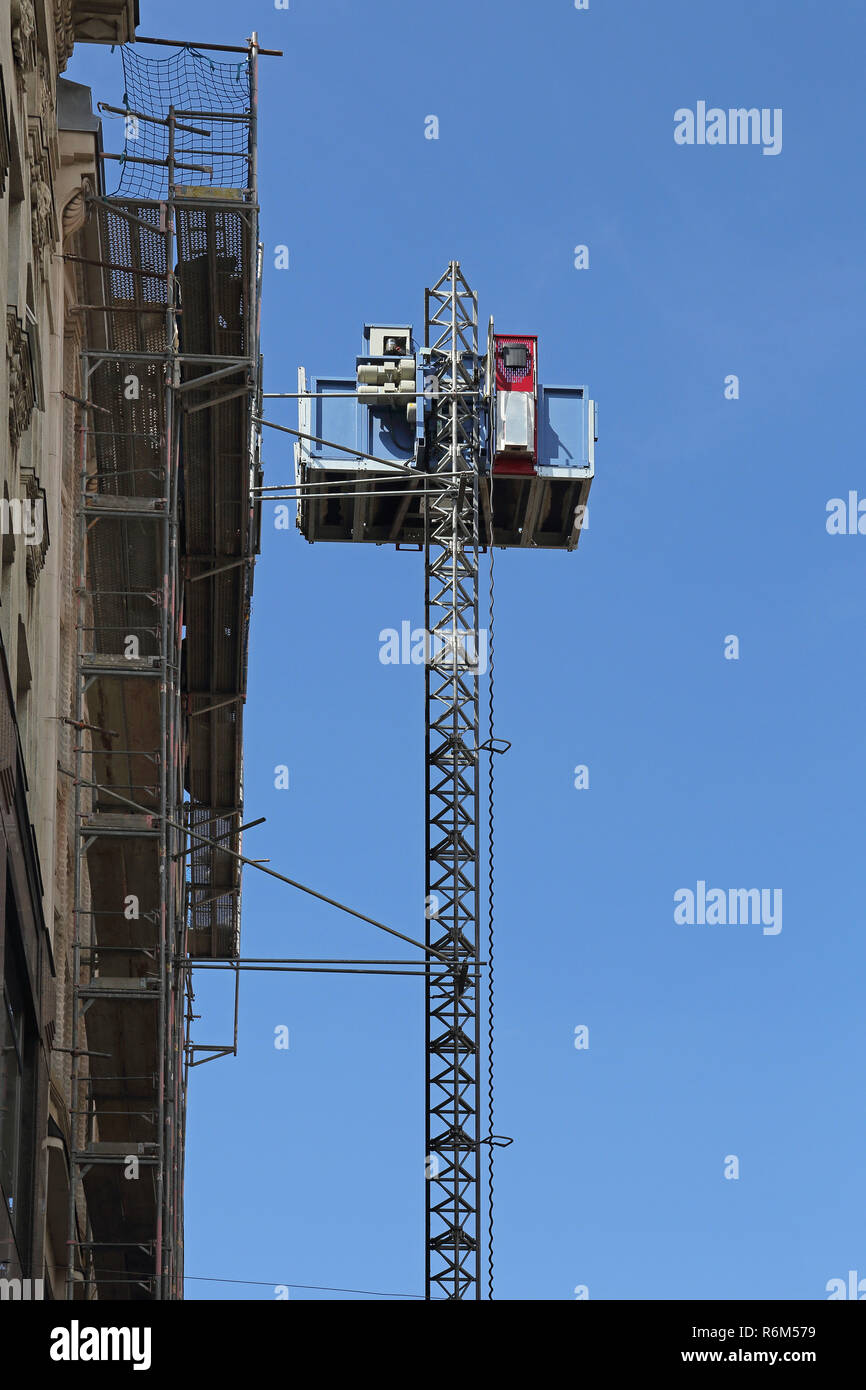 How elevator works hi-res stock photography and images - Alamy