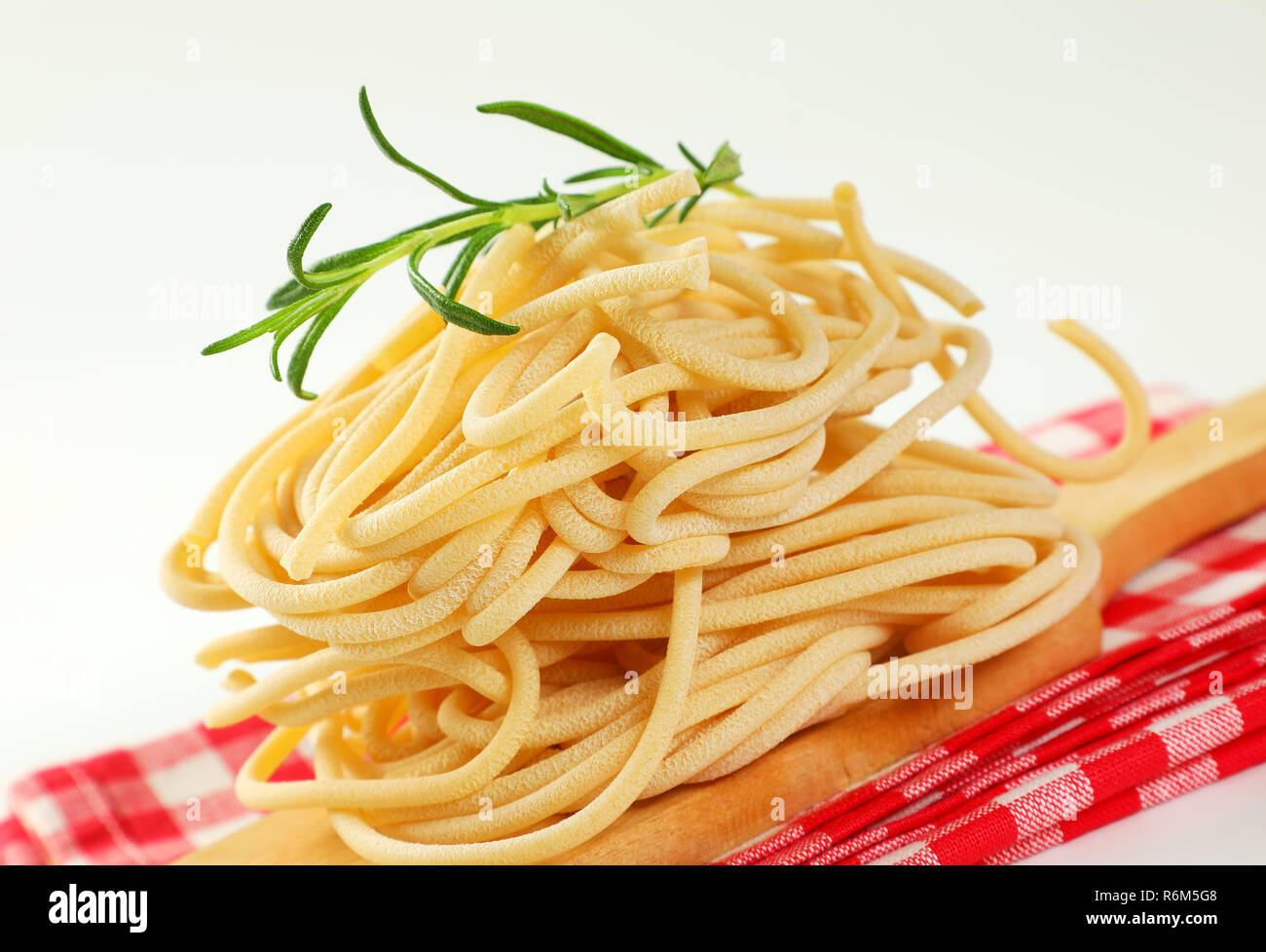 Dried pasta bundles hi-res stock photography and images - Alamy
