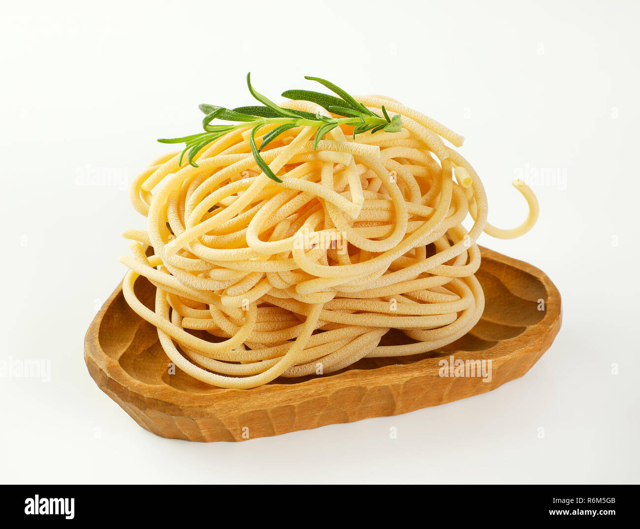 bundles of spaghetti pasta Stock Photo - Alamy