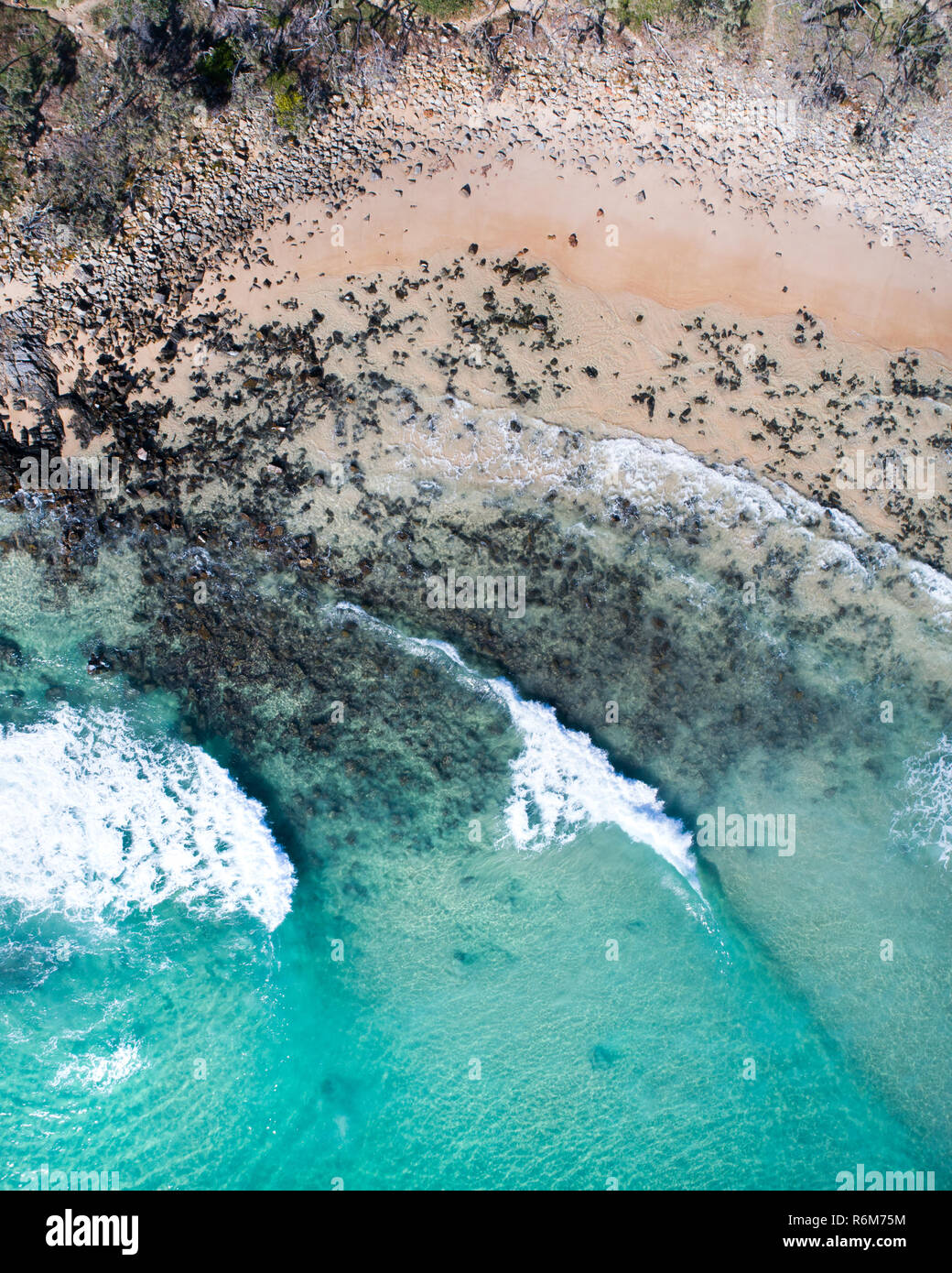 Arial view ocean waves hi-res stock photography and images - Alamy